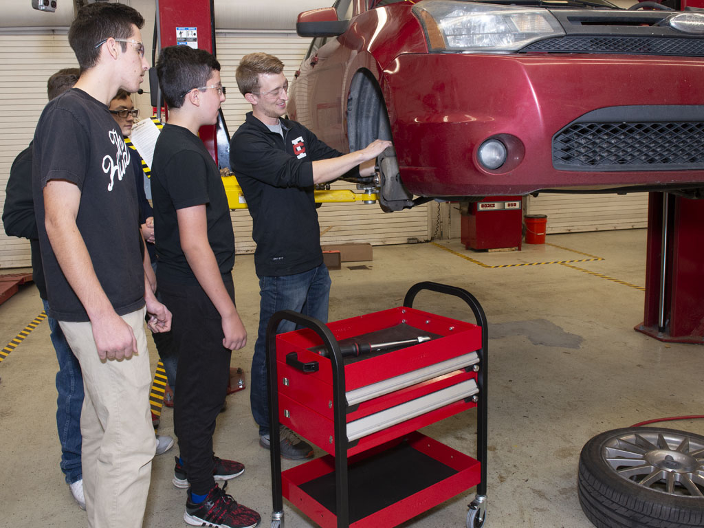 Auto Technology Lab Classroom - Smart Storage Systems